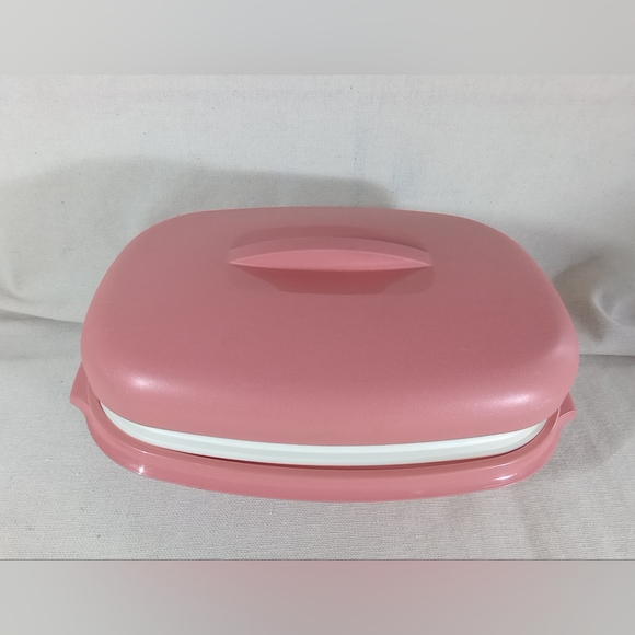 Tupperware | Kitchen | Vintage Tupperware Rose Mauve Pink Microwavable ...